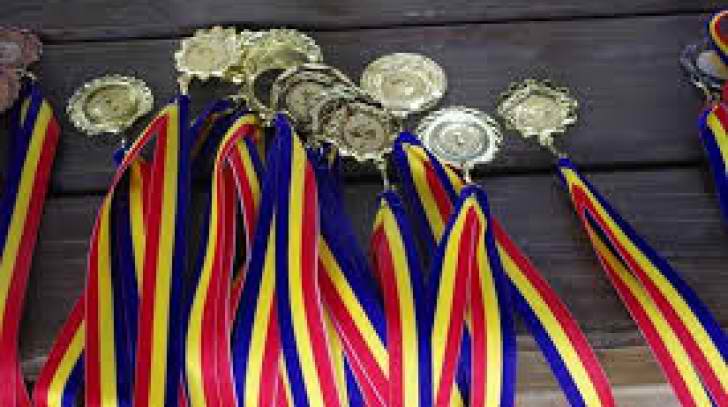 Elevii români, șase medalii la Olimpiada Internaţională de Matematică